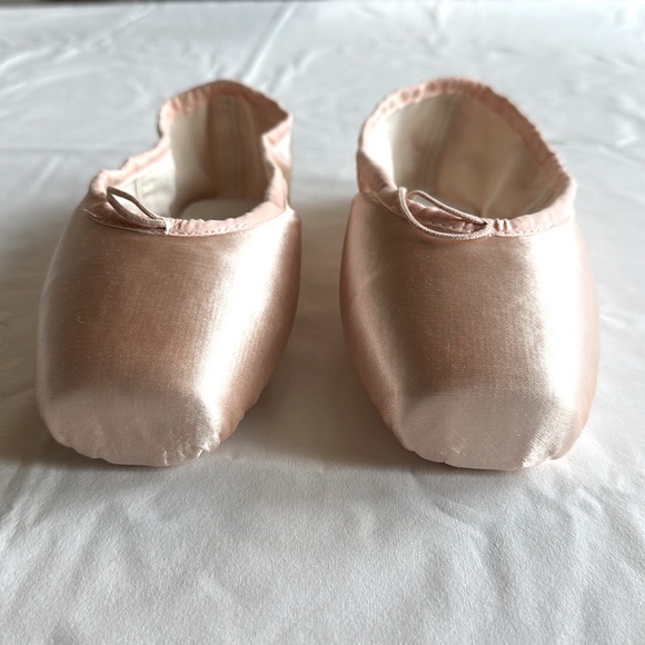 Suffolk | Shoes | Suffolk Pointe Shoes Stellar Pink Brand New | Poshmark